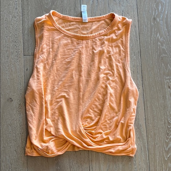 ALO Yoga | Tops | Alo Top | Poshmark